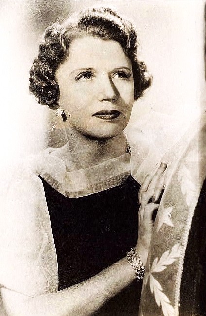 Cora Witherspoon - CineCinéfilos