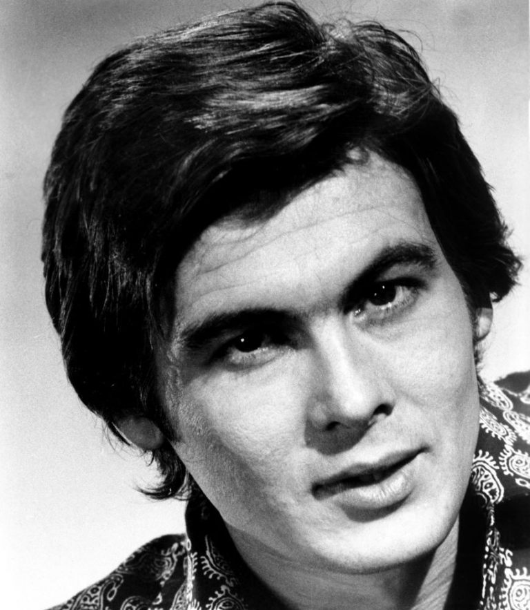 THE LOOKING GLASS WAR, CHRISTOPHER JONES, 1969 - CineCinéfilos